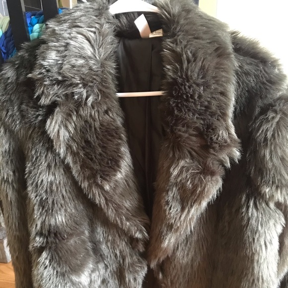 Forever 21 | Jackets & Coats | Faux Fur Coat | Poshmark